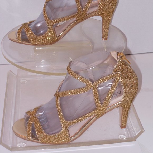 Ashro | Shoes | Ashro Gold Strappy Sandals Size 8 Medium | Poshmark